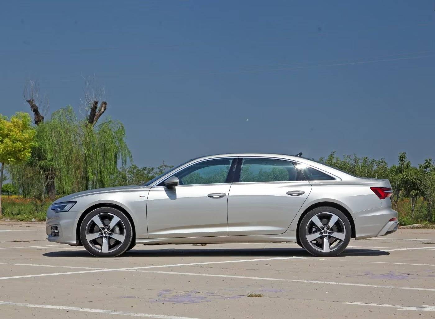 奥迪a6l40和45天窗区别，内行人有话说，奥迪A6L车友圈（848期）_搜狐汽车_搜狐网