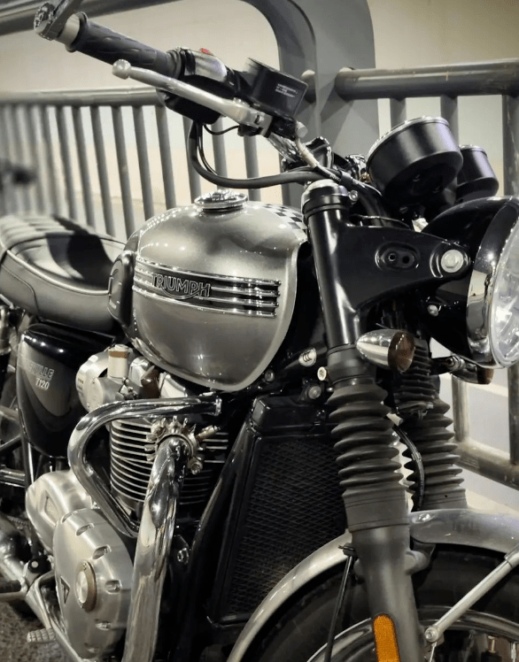 160女生骑凯旋t120是什么体验？_搜狐汽车_搜狐网