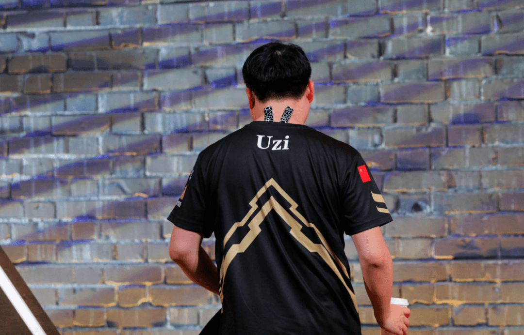 Uzi加盟B站后，人气持续低迷？直播已经从爱好变成了生活！_赛场_因为_进行