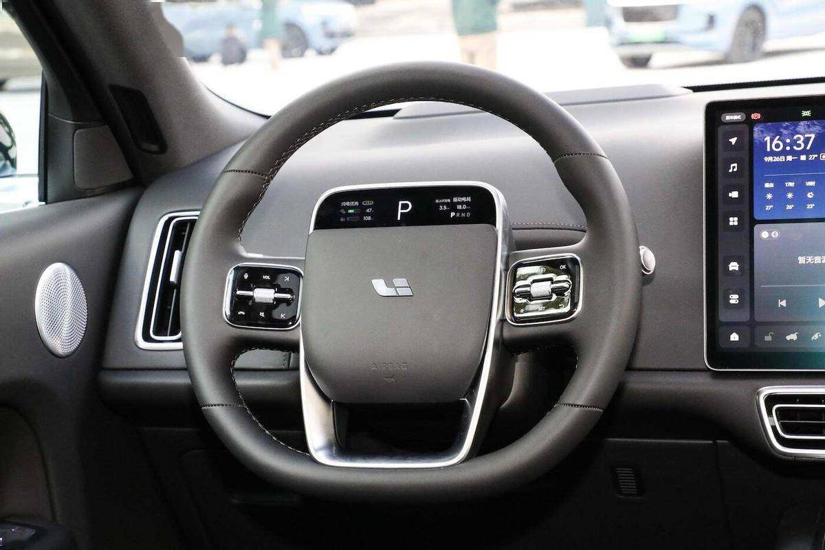 33.98万起，理想L8全系双电机四驱+NOA，能竞选同级最佳吗？_搜狐汽车_搜狐网