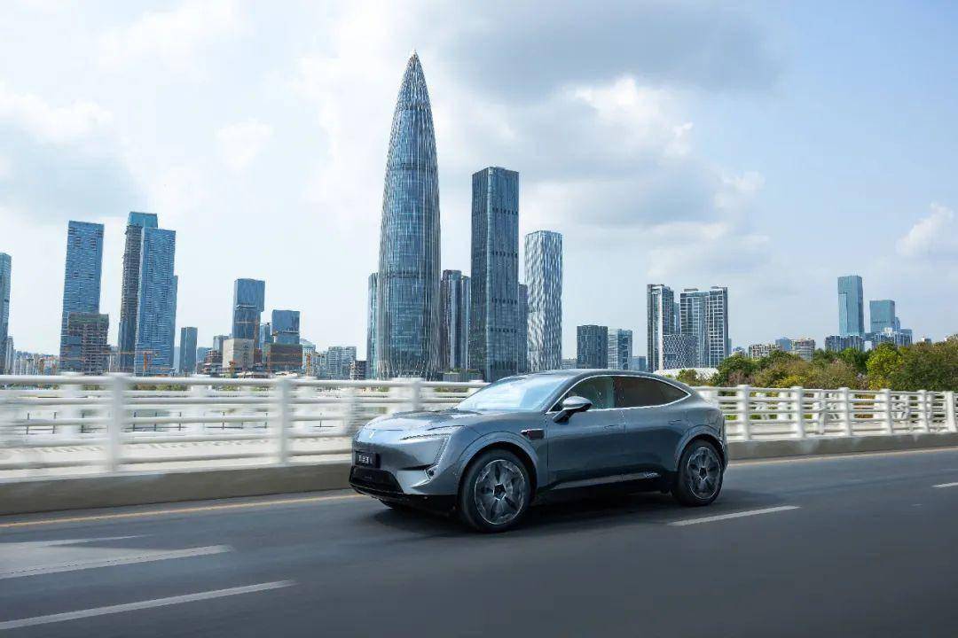 智驾≠“放驾”，阿维塔城区NCA智驾体验丨Experience_搜狐汽车_搜狐网