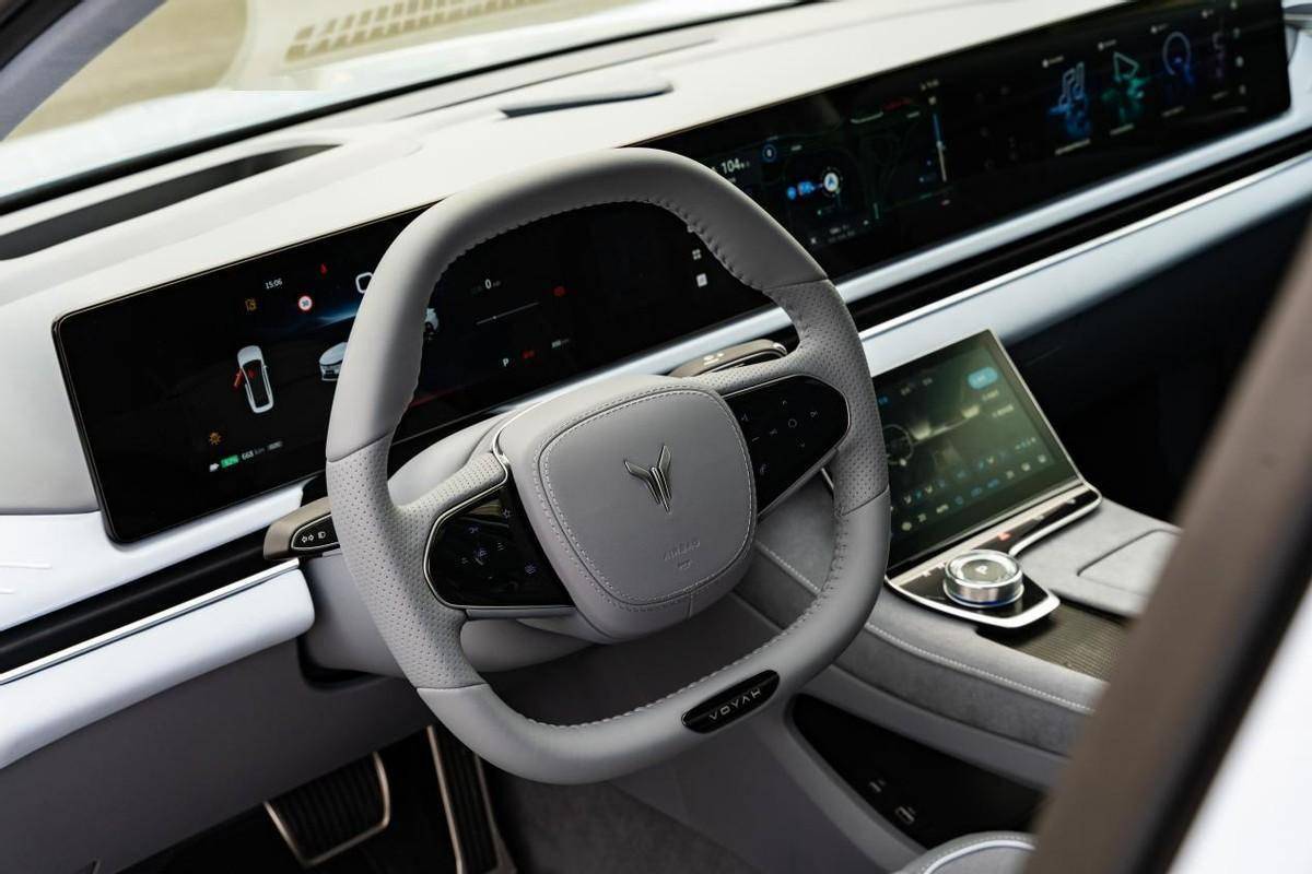 预售价32.29万起，却能将蔚来ET7“压着打”，岚图追光或后来居上_搜狐汽车_搜狐网