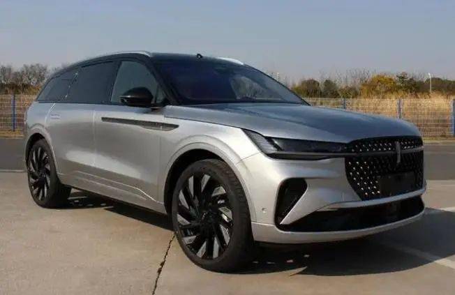 2.7T+8AT，V6发动机加92，豪华大5座，优惠2万，抄底还是等新款？_搜狐汽车_搜狐网