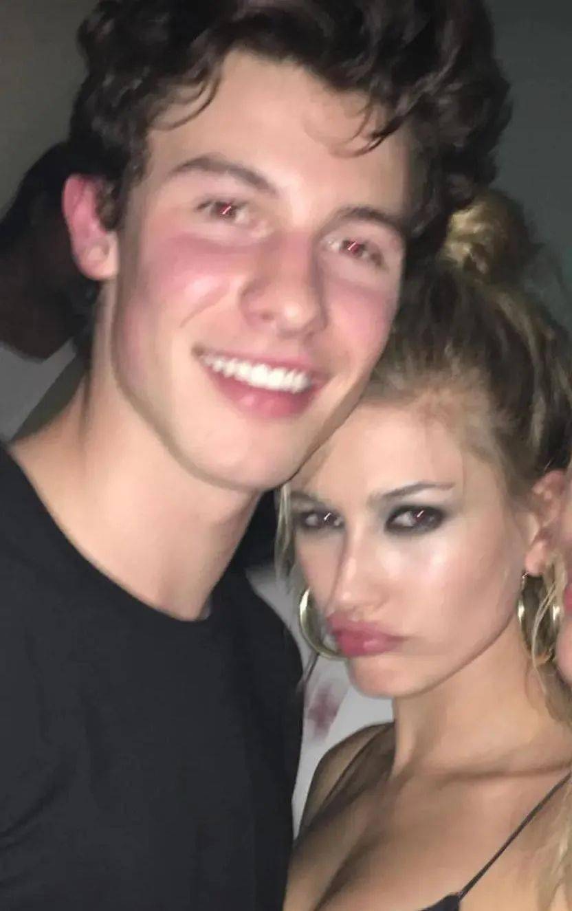 名利场||从CP粉取而代之成巨星妻子，深度解析北美意难忘三位这缠斗的14年（下）_比伯_海莉_赛琳娜