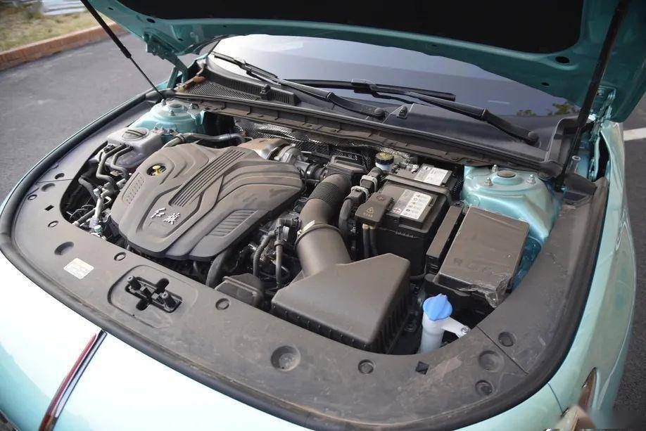 国产豪华配2.0T+8AT，19万起的红旗H6开着咋样？_搜狐汽车_搜狐网