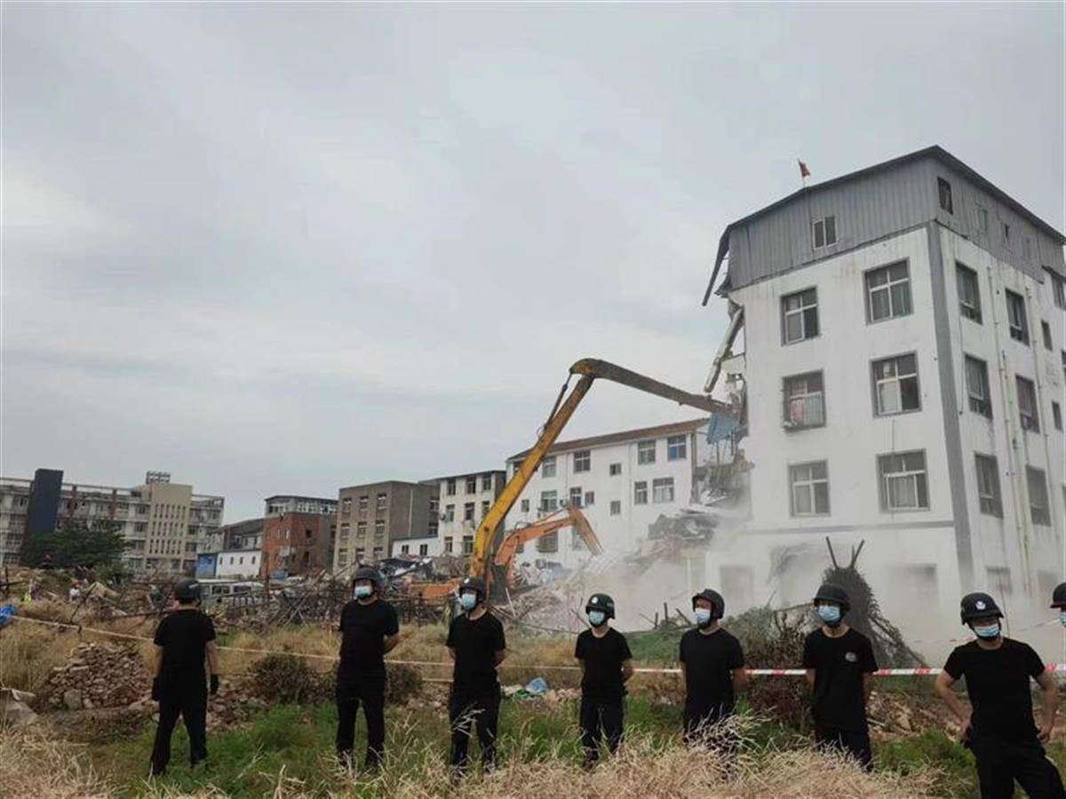 提升盘龙城营商环境，黄陂区拆违近2000平方米建设违法部门