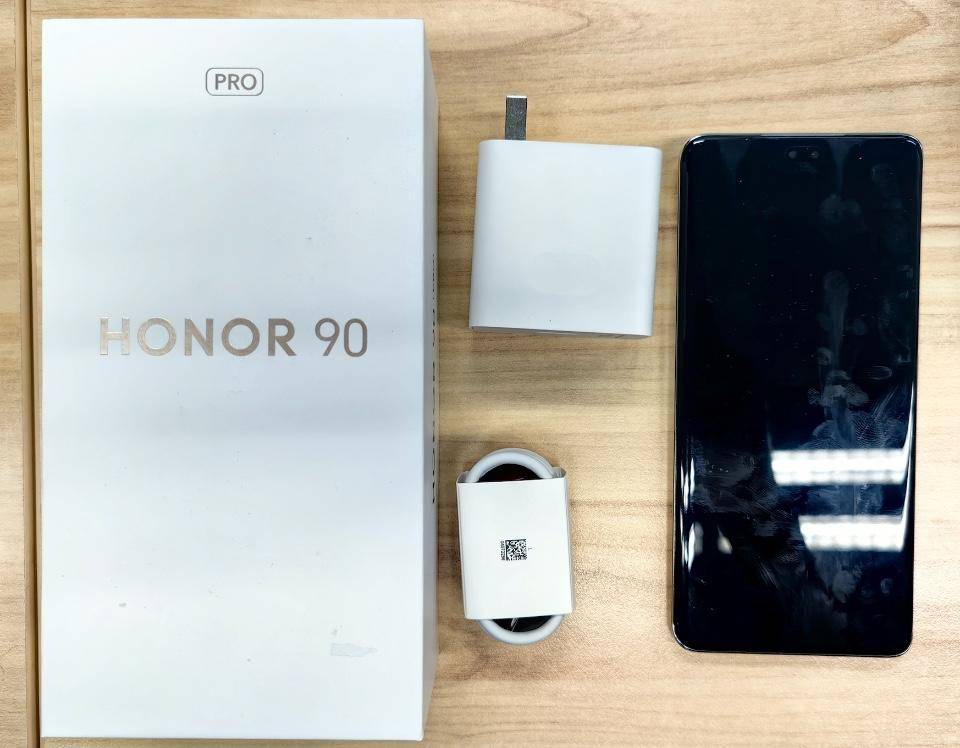 荣耀90 Pro：两亿像素的荣耀，不用一万块就能买到_人像_手机_用户