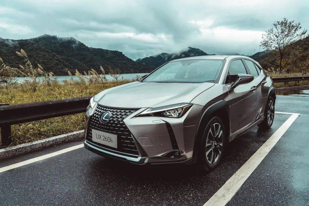 雷克萨斯UX260h混动科技见证梦想！_搜狐汽车_搜狐网