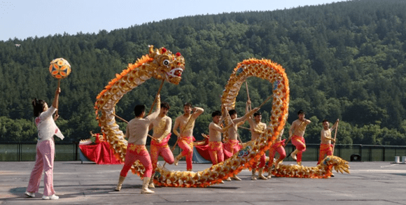 Tongliang Dragon Dance appears in Bulgaria_the_and_as