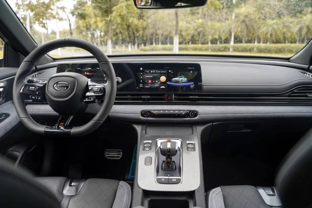 2.0T+8AT，零百5.7s，堪称15万级地表最强家轿，思域不香了！_搜狐汽车_搜狐网