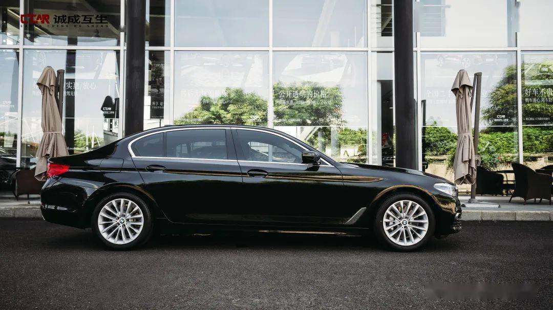 立省20多万，百公里油耗1个多，开这台车真省钱！【宝马5系新能源 里程升级版 530Le 先锋版】_搜狐汽车_搜狐网