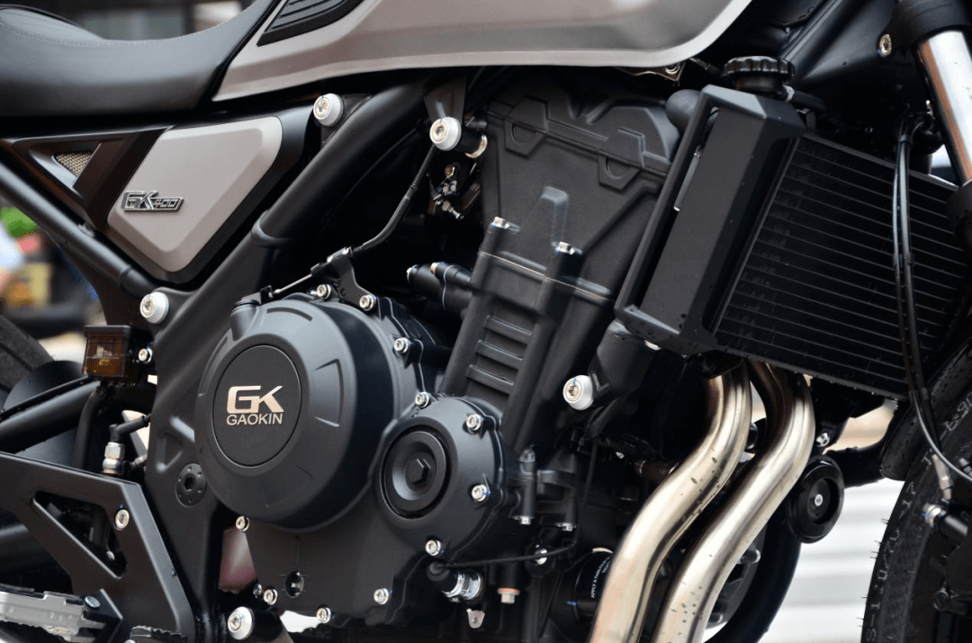 脱离低级趣味的运动复古——高金GK400静态评测_搜狐汽车_搜狐网