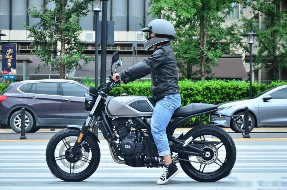 复古“万金油”——高金GK400动态评测_搜狐汽车_搜狐网