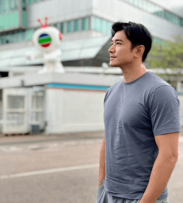 又走一个！44岁TVB男星宣布离巢！入行18年称要让位给英俊小生！_工作_生意_演出