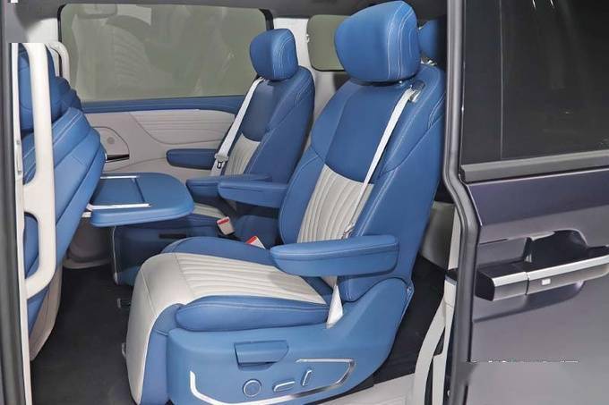 江淮瑞风MPV RF8亮相！12月上市 搭华为芯片+座舱_搜狐汽车_搜狐网