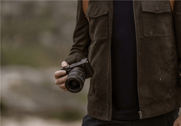 13999元！索尼A7C2新一代全画幅微单发布：3300万像素+7级5轴防抖_视频_支持_模式