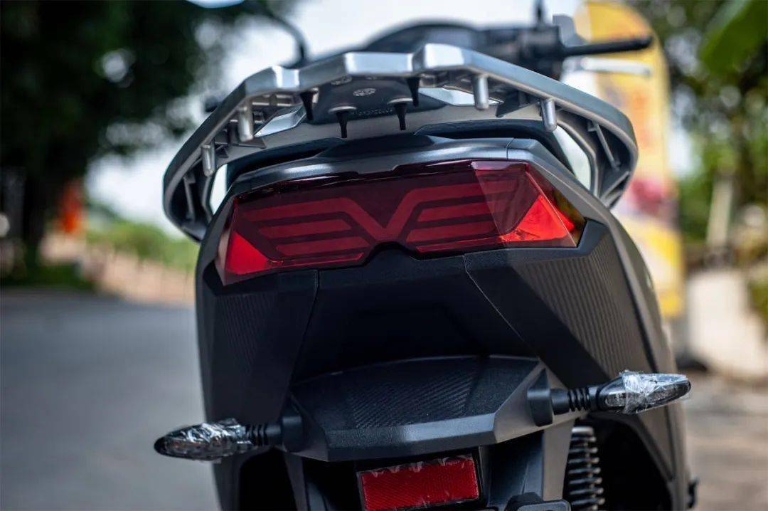 同级“最强”？！大阳VPS125极致版实测静态篇_搜狐汽车_搜狐网