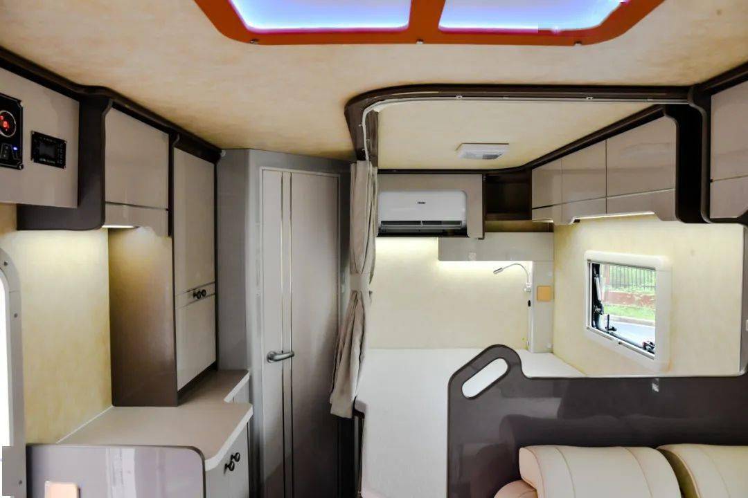 长安跨越者D5旅居车畅游版 个性外观设计 2.0T+8AT 享受自由与舒适_搜狐汽车_搜狐网