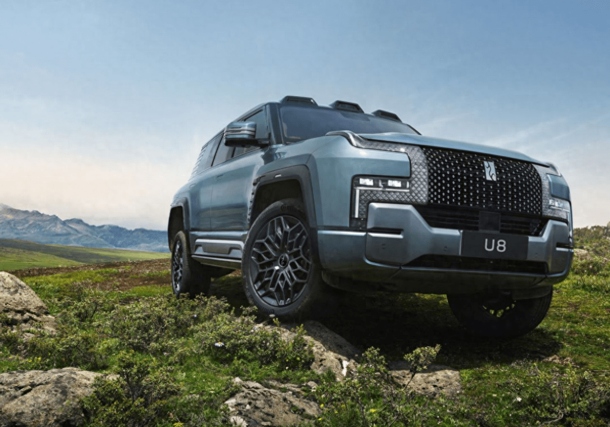 仰望U8豪华版：上市价格109.8万元，安全与动力全拉满_搜狐汽车_搜狐网