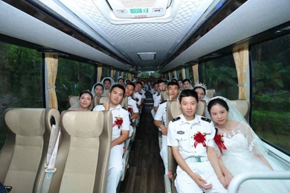 网友：这是我见过排量最大的“婚车”…… -6parkbbs.com