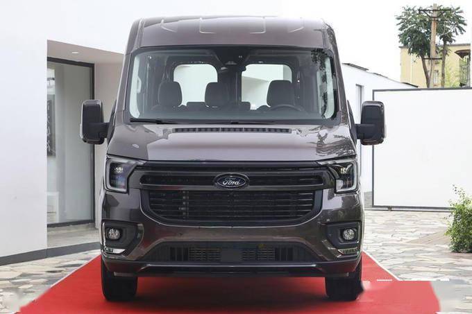 官方降价！江铃福特新全顺T8售15.38万起 升级2.3T_搜狐汽车_搜狐网