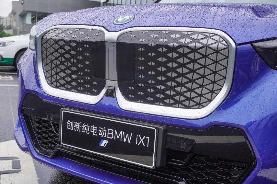 零百5.7s，续航450km，空间百变！探店实拍宝马iX1_搜狐汽车_搜狐网