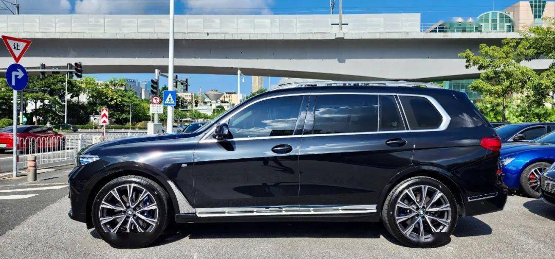 【推荐车型】宝马X7：来势汹汹，磅礴之势扑面而来！_搜狐汽车_搜狐网