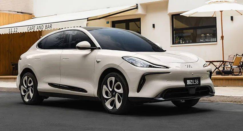 史上最强6系智己LS6！标配激光雷达和NOA、智能补盲、GPT上车成20万级标杆_搜狐汽车_搜狐网