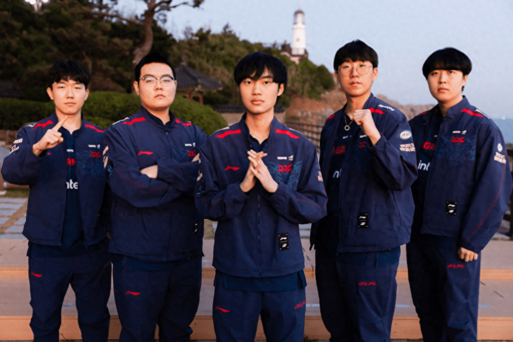 LOL：S13四强有三个LPL战队，LPL赛区有望提前锁定冠军_比赛_世界_总决赛