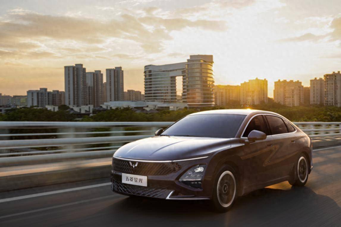 百公里油耗3.98L，0.228Cd超低风阻，试驾五菱星光，乐趣满满？_搜狐汽车_搜狐网