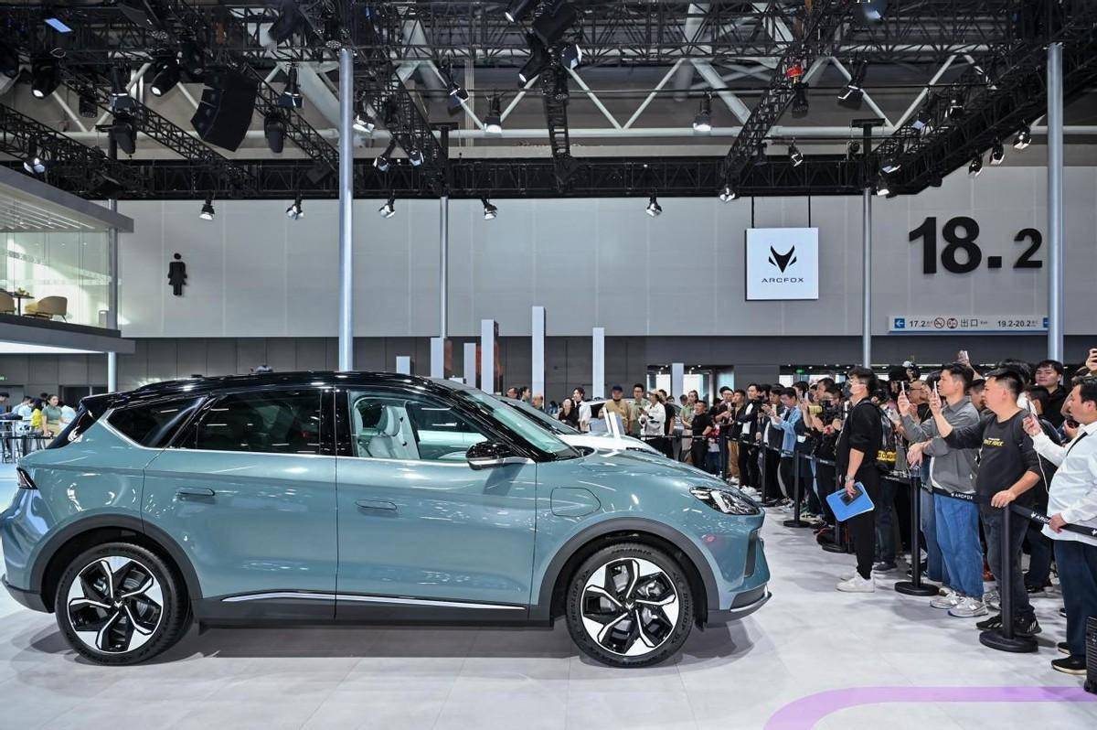 预售15.58万起，同级首搭800V超充，阿尔法T5对比大众ID.4 CROZZ_搜狐汽车_搜狐网